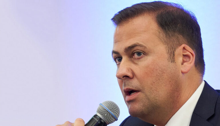 Gordon Knabe: Einkaufszentren gegen den Onlinehandel